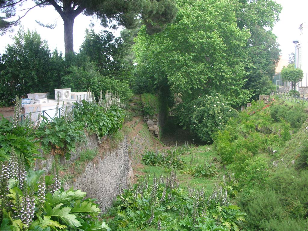 Porta Stabia, Pompeii. May 2010. Looking east along City Wall from west side of gate. Photo ...
